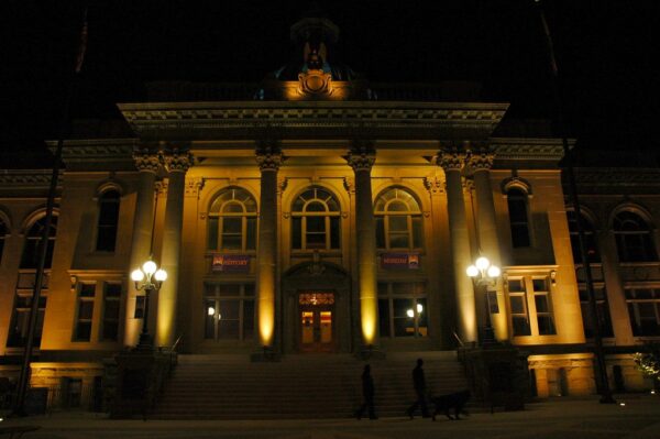 3 Types of Facade Lighting And 7 Common Applications - RC Lighting