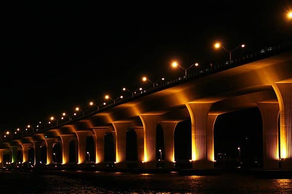 10 Ideas For Planning a Bridge Lighting Design - RC Lighting