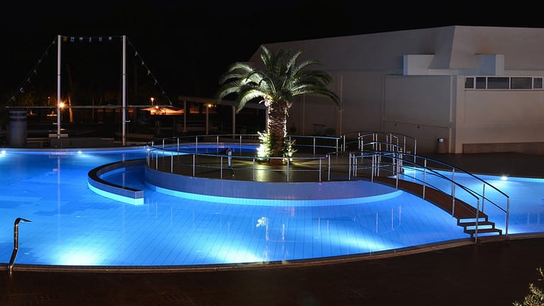 IP Rating for Outdoor Lights: A Quick Guide - RC Lighting