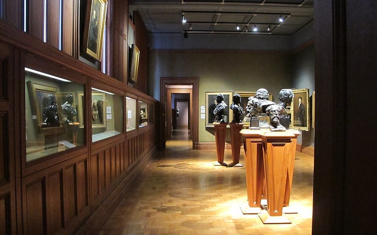 How to Create LED Lighting in Exhibition Spaces and Museums - RC Lighting