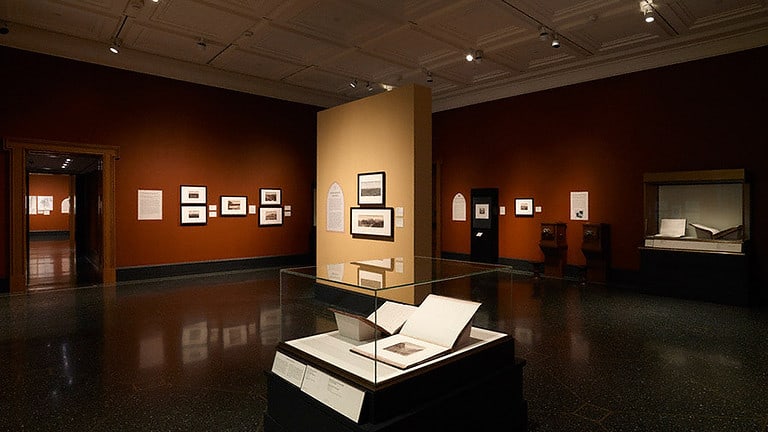 How to Create LED Lighting in Exhibition Spaces and Museums - RC Lighting