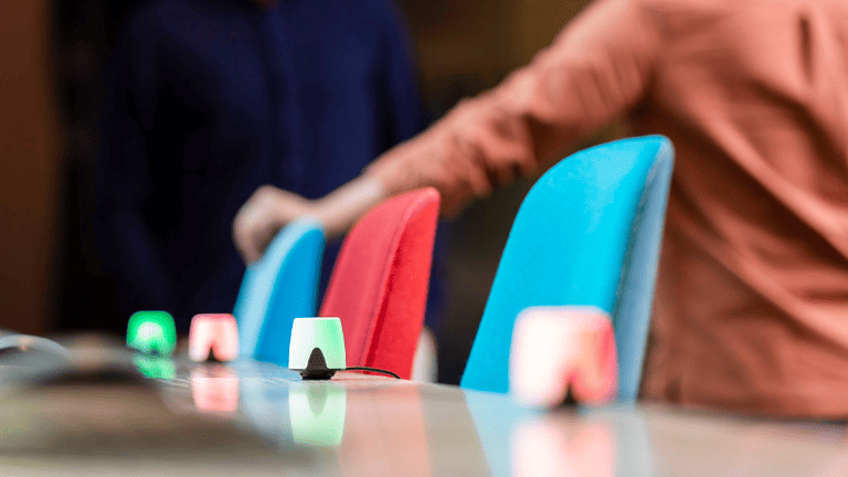 Illuminate Your Focus: 5 Best Office Busy Lights to Boost Productivity ...